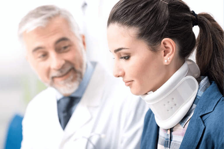 Boyun Düzleşmesi Nedir? Belirtileri, Teşhisi ve Tedavisi Turan&Turan