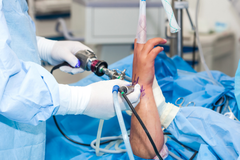 Ganglion Kisti, Belirtileri ve Tedavi Yöntemleri Hakkında Merak ...